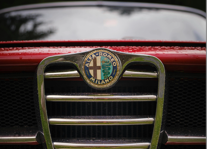 Auto emblemen bij Metropole - Metropole